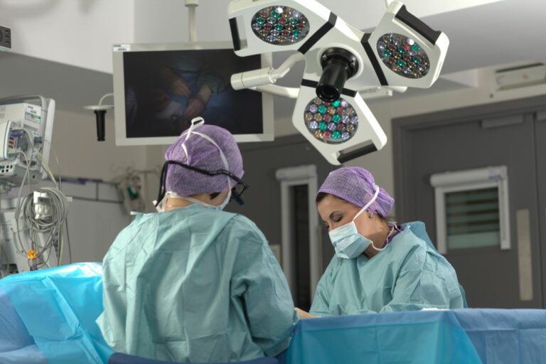 What to expect after hand surgery | Ladan Hajipour